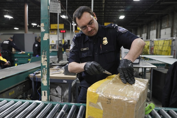 SecuringIndustry.com - CBP extends secure e-commerce supply chain pilot